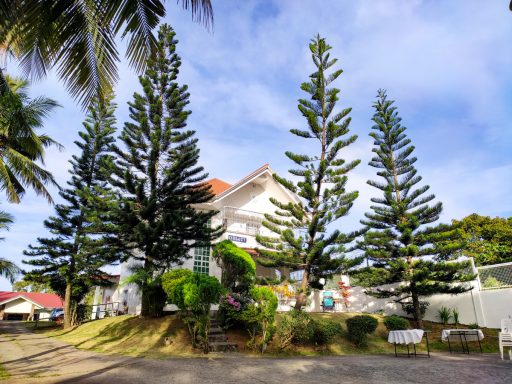 Casa Albertos, Amadeo, Cavite - Happy and Busy Travels