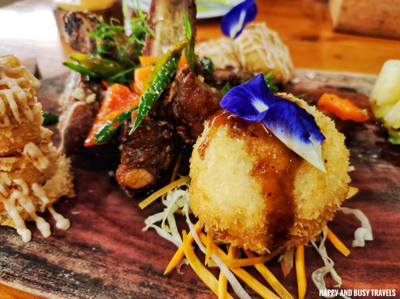 Bassa Bar and Villa - Happy and Busy Travels